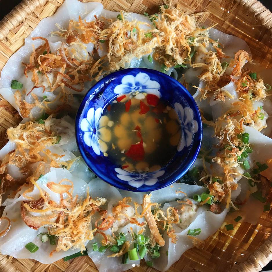 Enjoy The Knack Of The Vietnamese Snack - Guidebook Vietnam - Guidebook ...