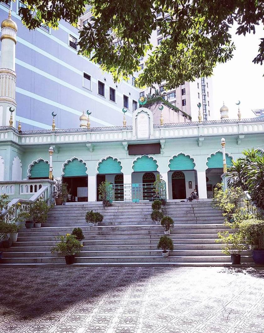 Visit the Saigon Central Mosque in Ho Chi Minh City - Guidebook Vietnam ...